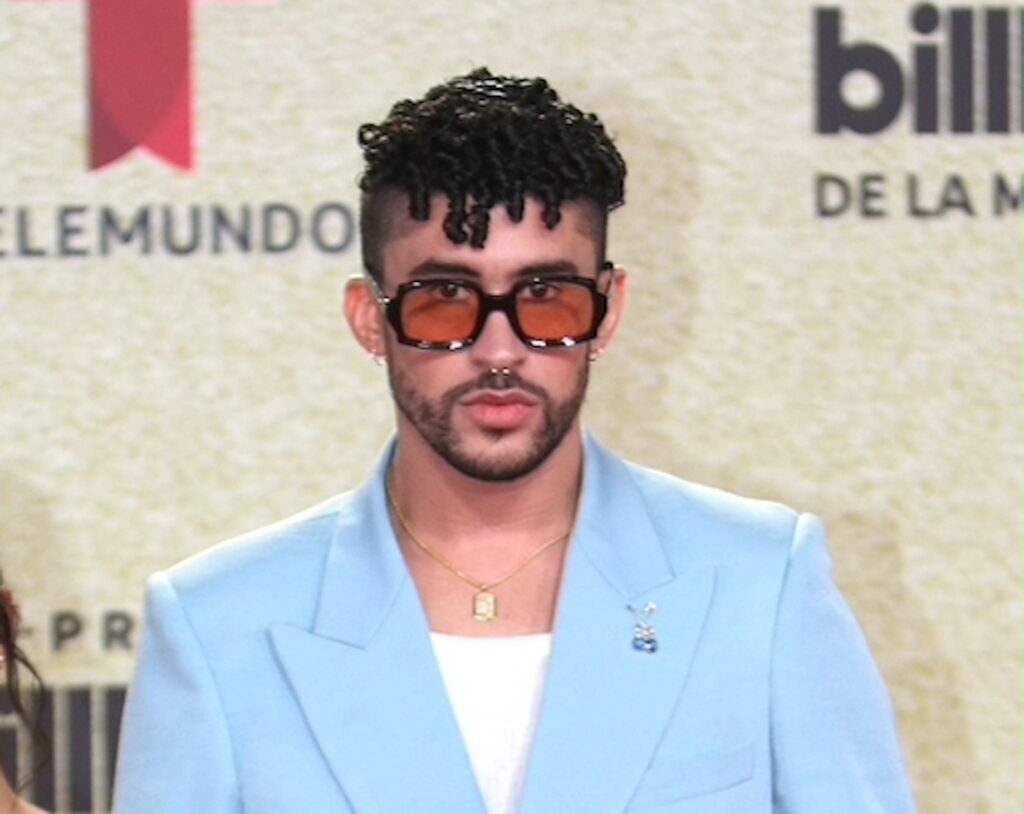 Bad Bunny apoya protestas de trabajadores boricuas