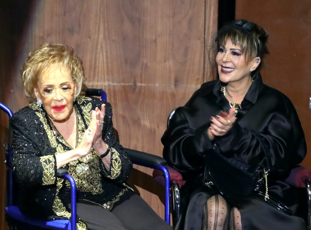 Alejandra Guzmán se arrepiente de dedicarle canción a su mamá
