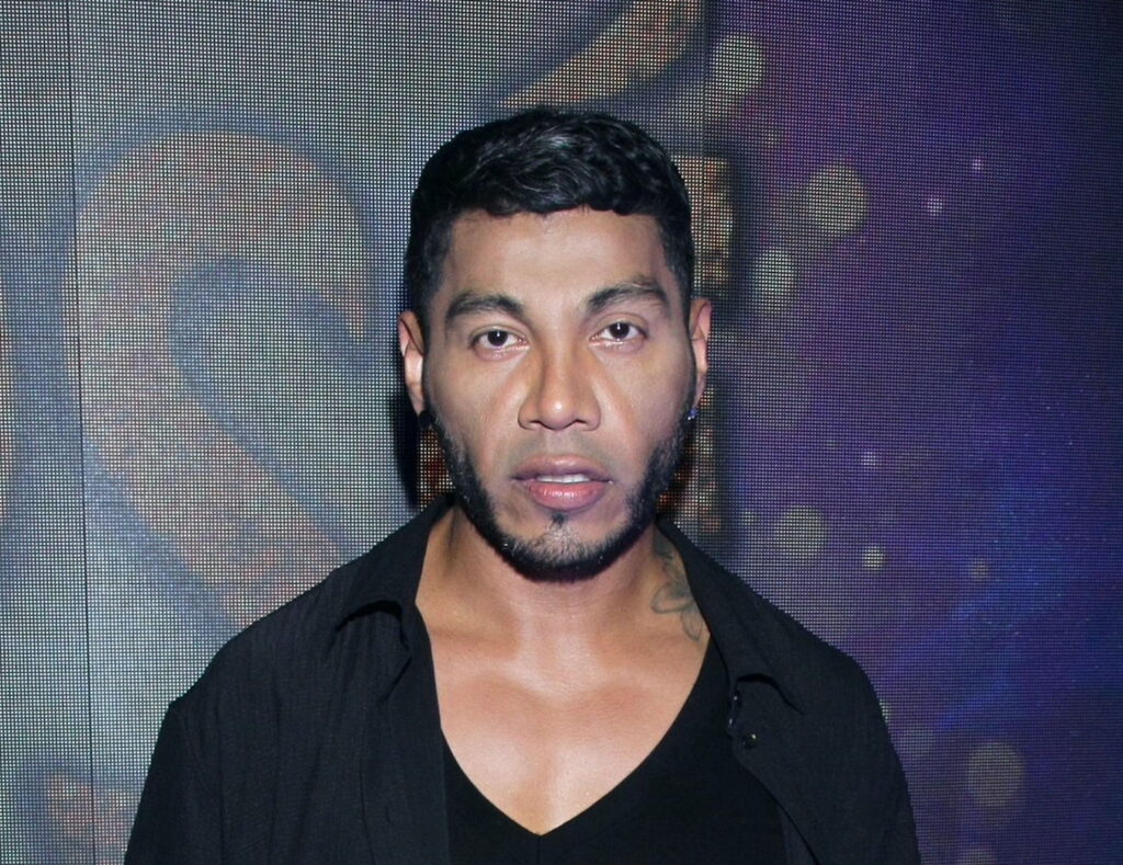 Samo admite que fue difícil regresar a Camila