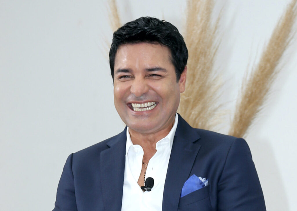 Chayanne se divierte con los memes que le hacen sus fans